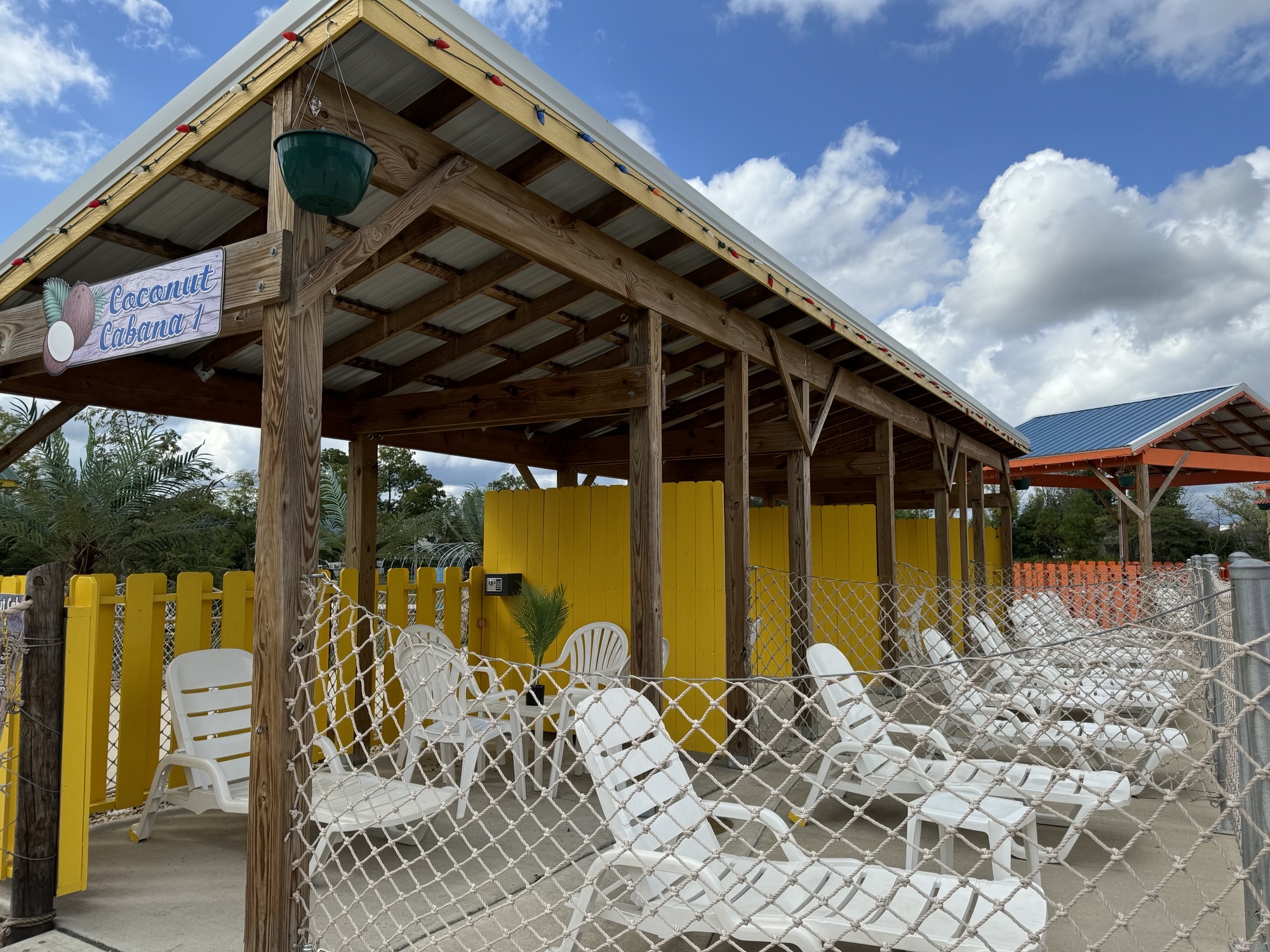 Santa Springs Cabanas | Water Park Near Chicago, IL